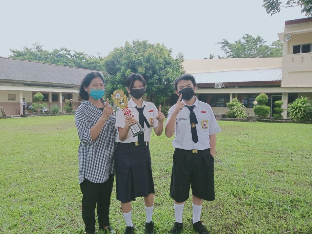 Keren!! Di Masa Pandemi, SMP Maria Goretti Sungailiat Tetap Menoreh ...