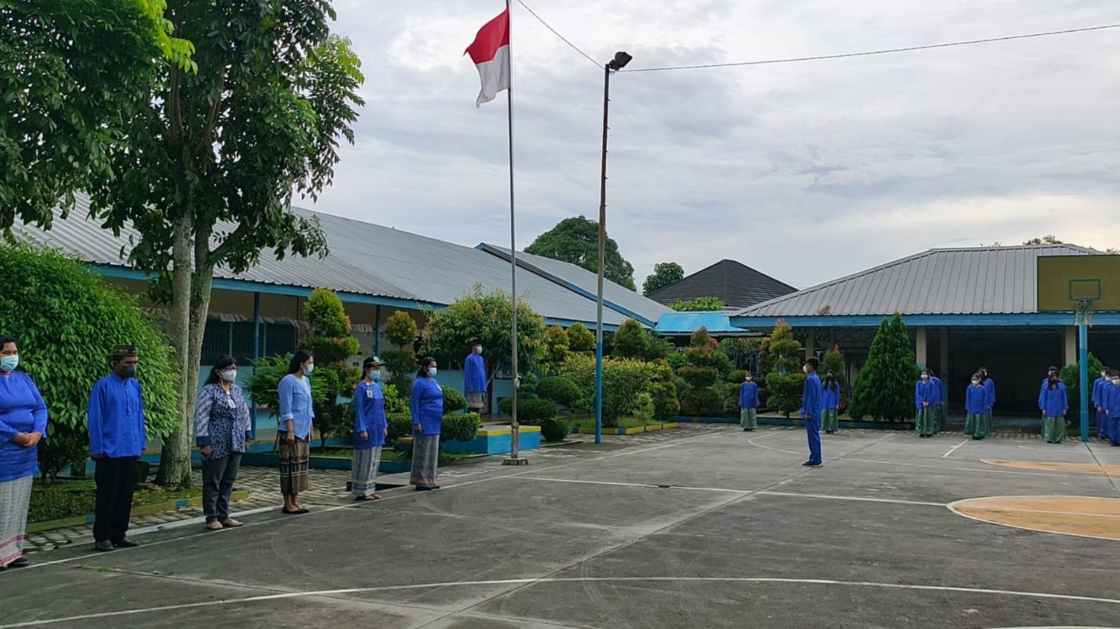 Upacara dan Perlombaan Meriahkan Peringatan Hari Sumpah Pemuda di SMP ...